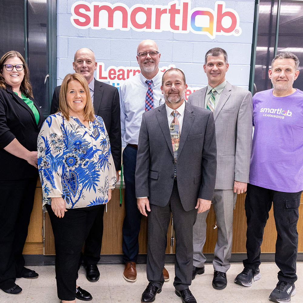 Huntington Local Middle School Unveils SmartLab: A Game Changer for Students and the Community